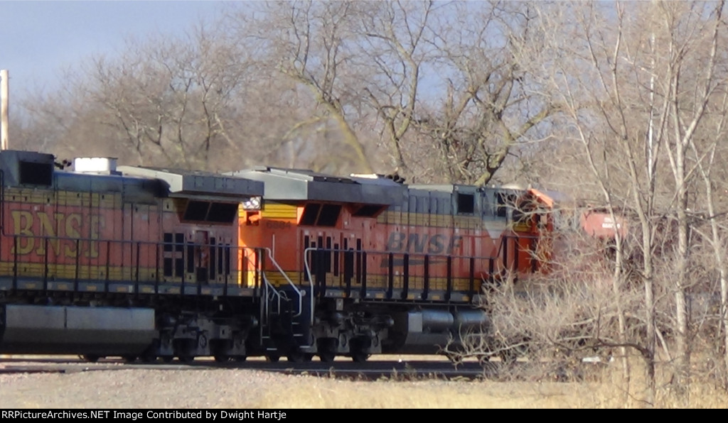 BNSF 4877